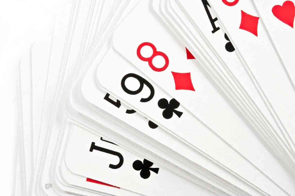 The Art of the Post-Mortem: Discussing Hands After a Bridge Tournament